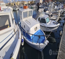 Gozzo in legno semicabinato per pesca e diporto